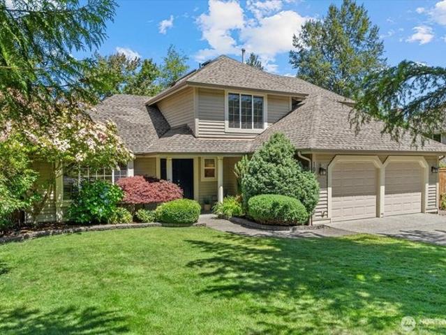 1030 NW Inneswood Dr, Issaquah, WA 98027