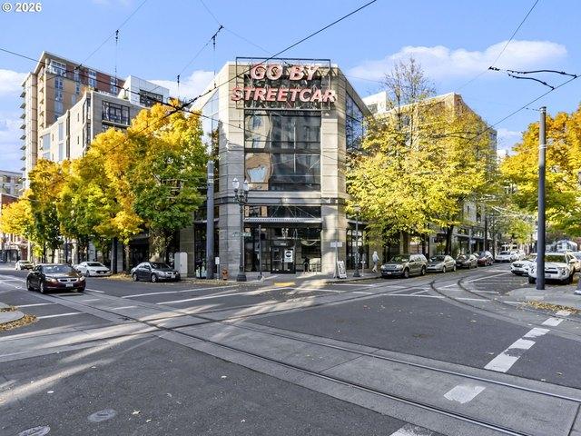 1030 NW 12th Ave Apt 426, Portland, OR 97209