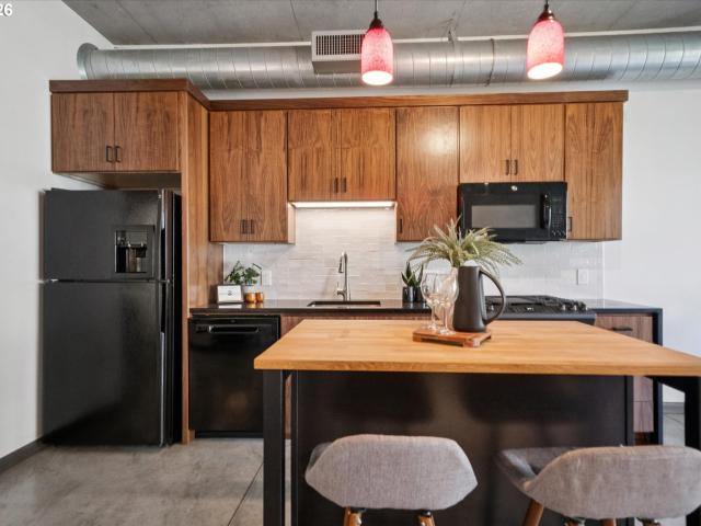 1030 NW 12TH AVE # 330