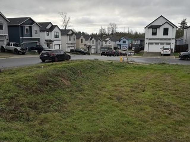 1030 N Auburn Pl, Ridgefield, WA 98642