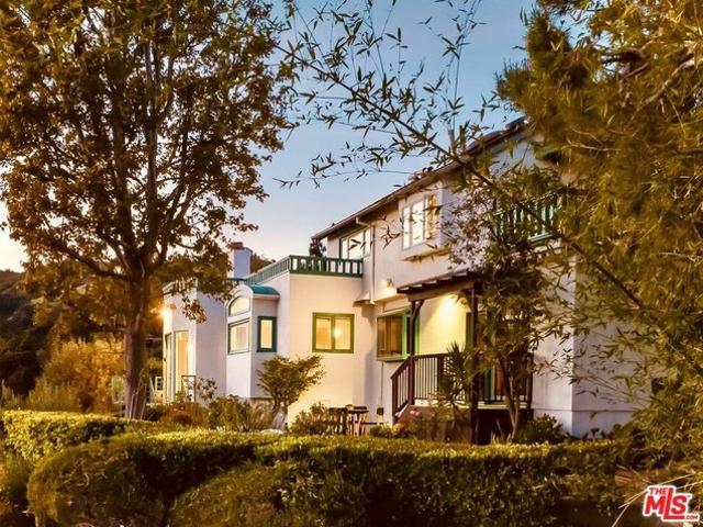 1030 N Kenter Ave, Los Angeles, CA 90049