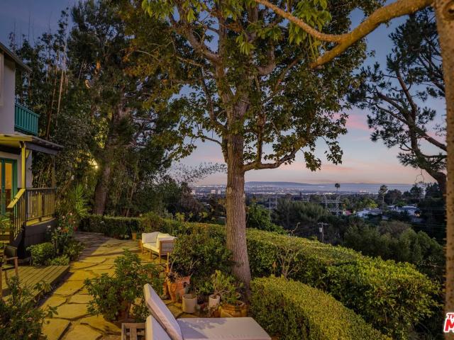 1030 N Kenter Ave, Los Angeles, CA 90049 | MLS #26666