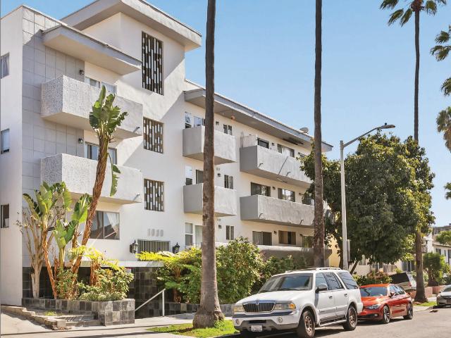 1030 N Orange Grove Ave. 2 Bedroom Apartment for Rent at 1030 N Orange Grove Ave, West Hollywood, CA 90046 West Hollywood