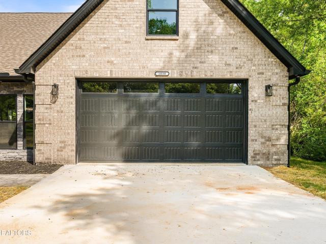 1030 N Linden Drive