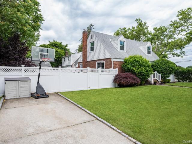 1030 North Drive