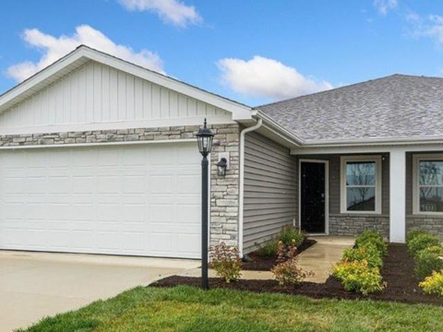 1030 Butler Lake Ct, Fort Wayne, IN 46818
