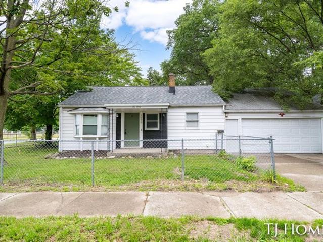 1030 Calvin Ave, Muskegon, MI 49442
