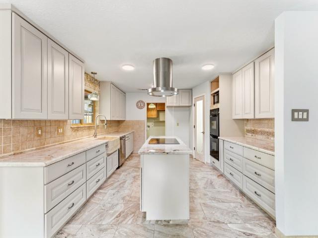 1030 Dominion Drive