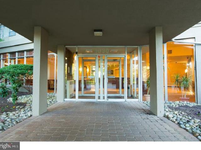 1030 E Lancaster Ave # 128