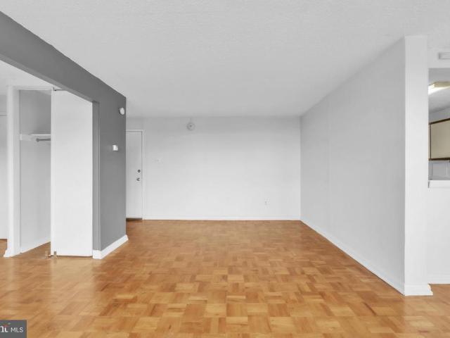 1030 E Lancaster Avenue # 904