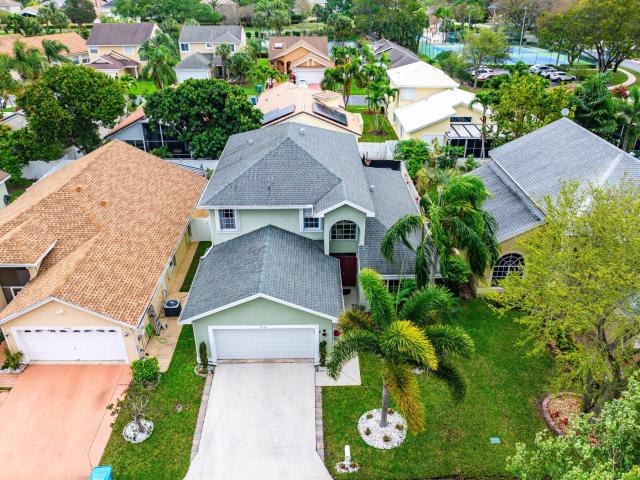 1030 Fairfax Cir W, Boynton Beach, FL 33436 | MLS #B26005 | Compass