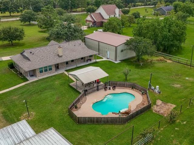 1030 Ginger St, Santa Fe, TX 77517