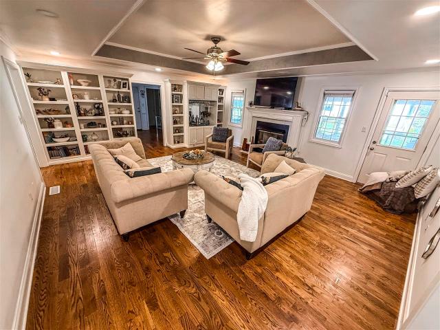 1030 Hidden Springs Drive