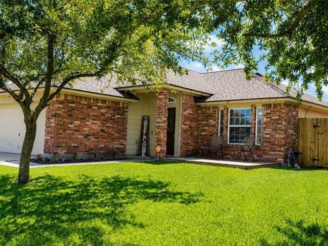 1030 Livermore St, Portland, TX 78374