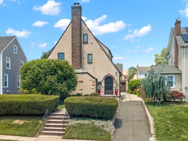1030 Sterling Rd
