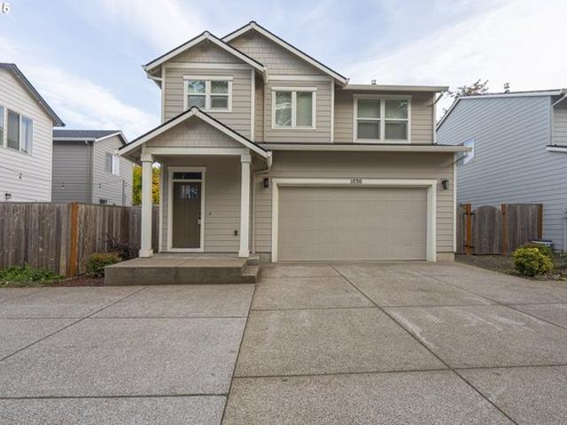 1030 S College St, Newberg, OR 97132
