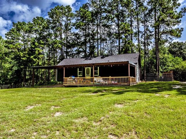 1030 Scott Rd, Groveton, TX 75845