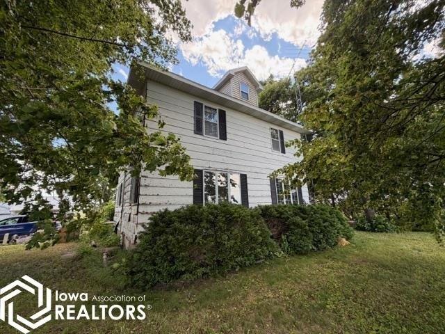 1030 th St, Britt, IA 50423