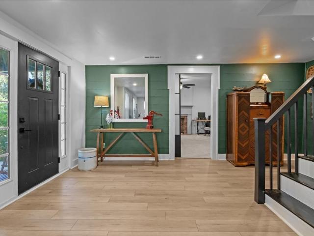 1030 Upper Creek Rd