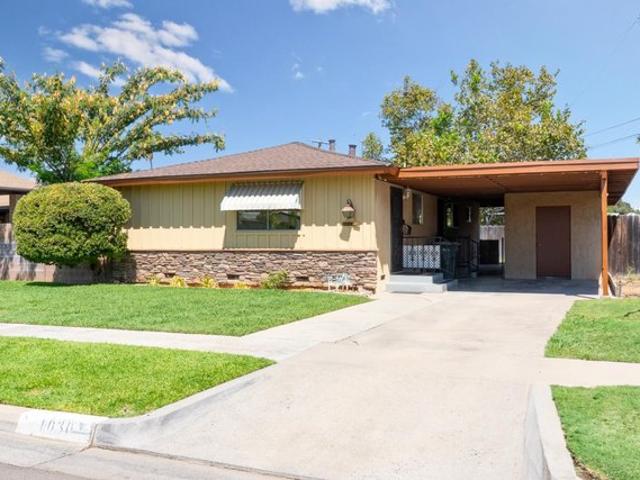 1030 W Swift Ave, Fresno, CA 93705