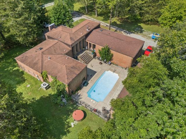 1030 Waller Rd