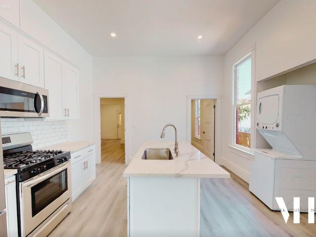 1030 West Apartments: Two, Four, & Five Bedrooms Near USC Campus!