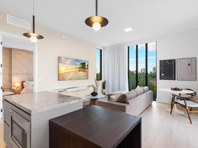 1030 15th St #308, Miami Beach, FL 33139