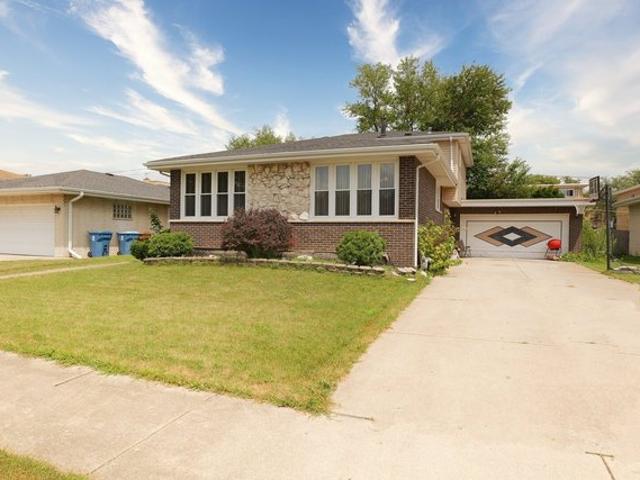 10313 S Karlov Ave, Oak Lawn, IL 60453