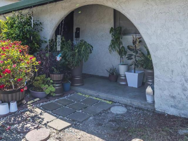 103105 Holm Road