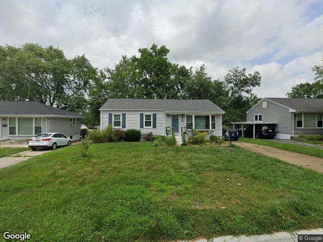 10311 Saint Katherine Ln, Saint Ann, MO 63074