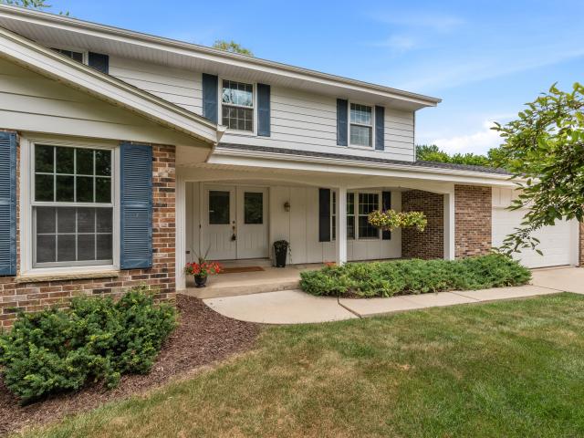 10312 N Versailles Ct