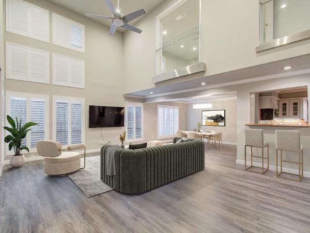 10315 Meadow Lake Lane