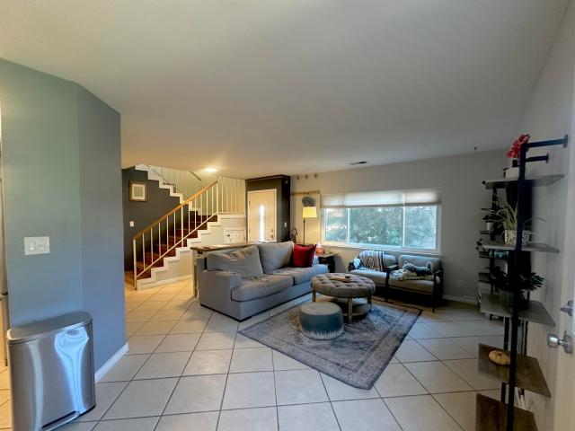 10315 Oso Redondo NE