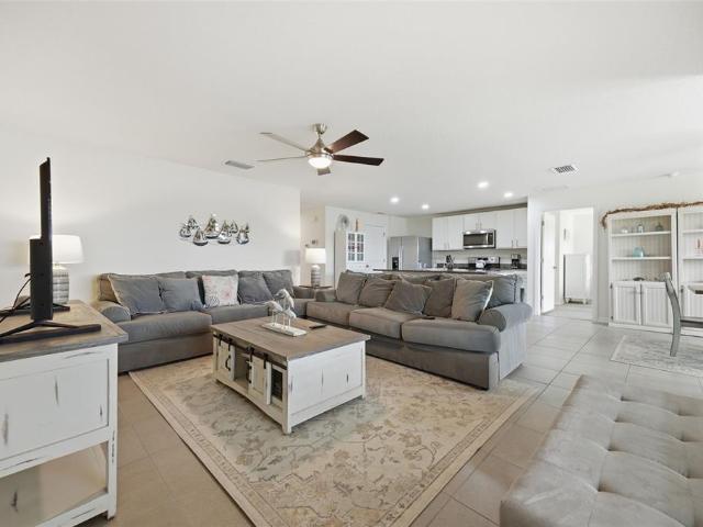 10316 Charlotte Dr. Parrish, FL 34219 | MLS #TB8495