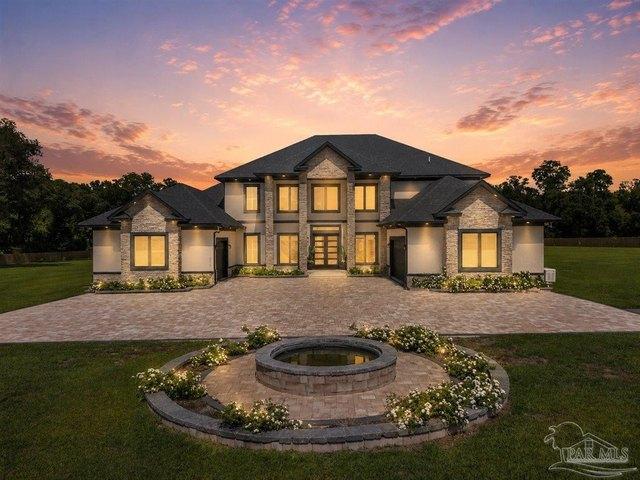 10316 Chemstrand Rd, Pensacola, FL 32514