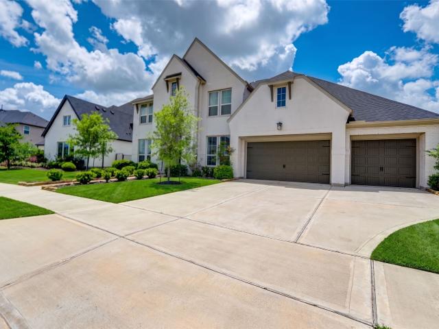 10318 Fountain Shore Drive
