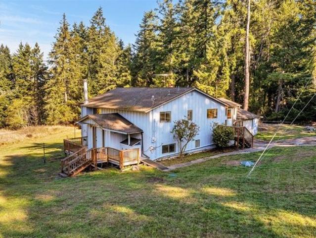 10318 Morris Blvd, Steilacoom, WA 98388
