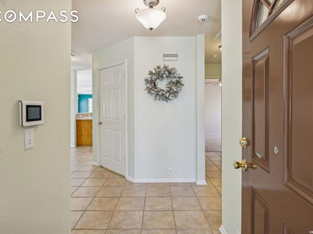 10319 Grand Clb Dr, San Antonio, TX