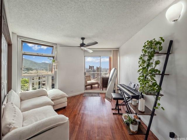 1031 Maunaihi Pl Apt 801, Honolulu, HI 96822