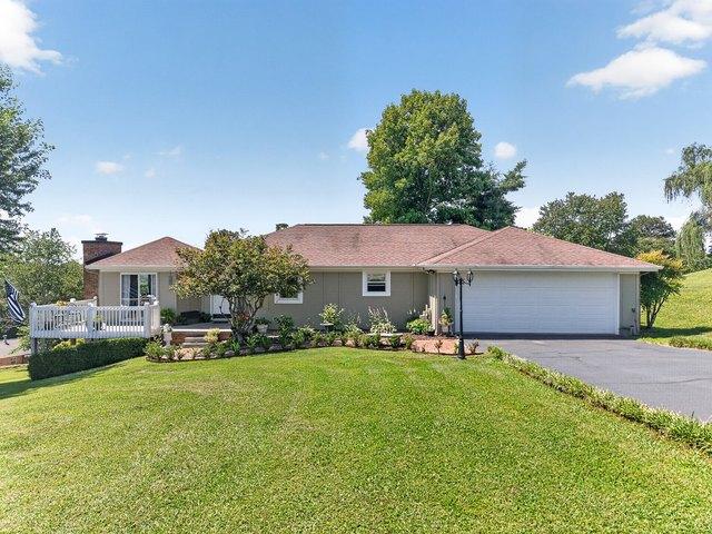 1031 Montcrest Dr, Lenoir City, TN 37771