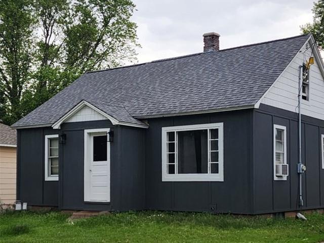 1031 Nunn Ave, Rice Lake, WI 54868