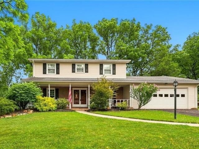 1031 N 7th St, Emmaus, PA 18049