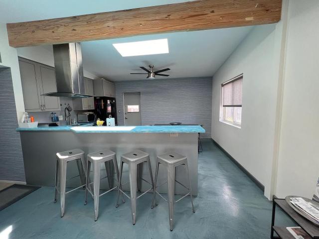1031 N 78th Place