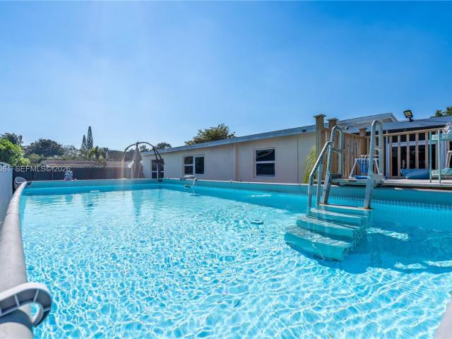 1031 NE 213th Ter, Miami, FL 33179 | MLS #A11956