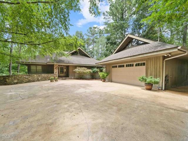 1031 Old Still Rd, Greensboro, GA 30642