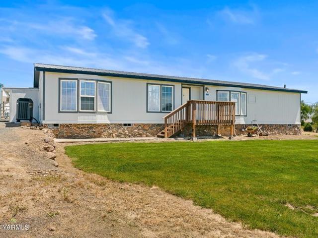 1031 Cabin Ln, Selah, WA 98942