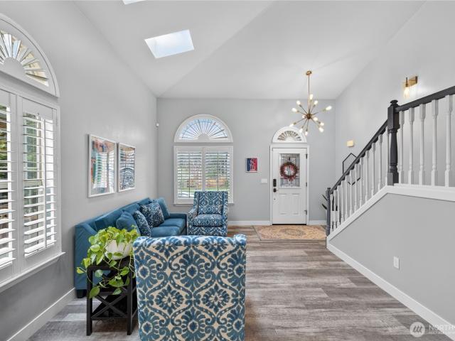 1031 Cove View Cir