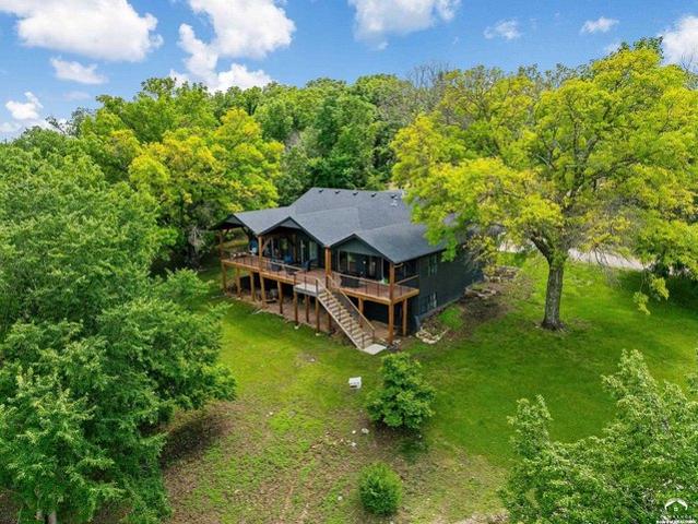 1031 E 1200 Rd, Lawrence, KS 66047