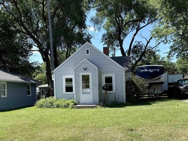 1031 E 1st Ave, Mitchell, SD 57301