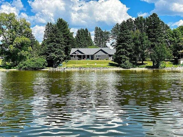 1031 E County Road 135, McMillan, MI 49853